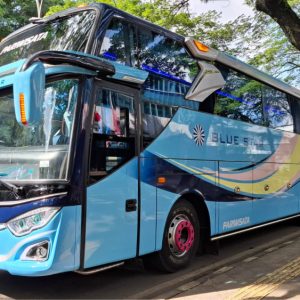 Big bus Jetbus 5 - Bus Blue Star - Sewa Bus Pariwisata Jakarta Bekasi ...